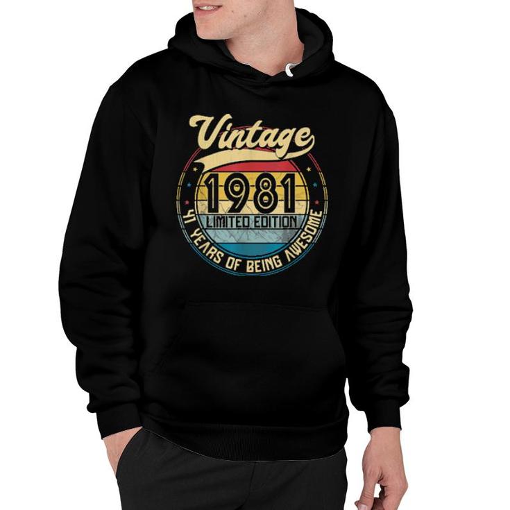 Retro Vintage 1981 41St Birthday Decorations 41 Years Old Hoodie | Mazezy